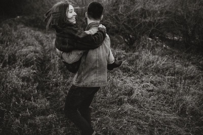 Sunny Springtime Couples Session - Steph Pickard Photo