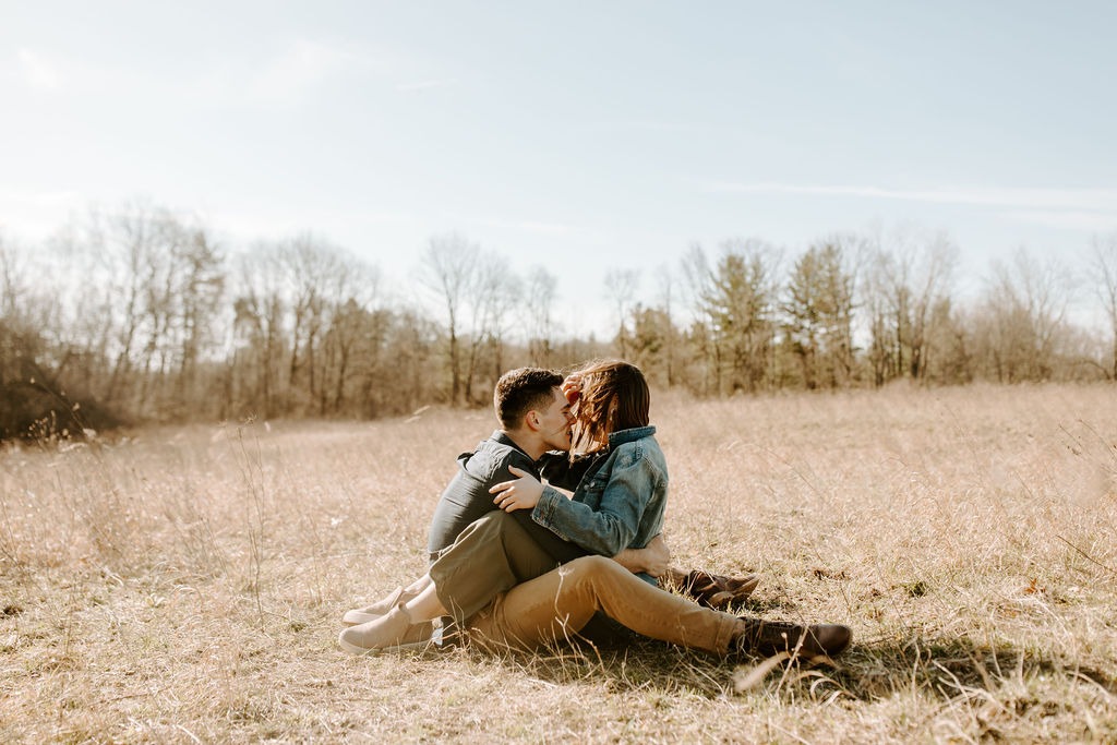 SUNNY SPRINGTIME COUPLES SESSION | ALLIE & ZACK - Steph Pickard Photo