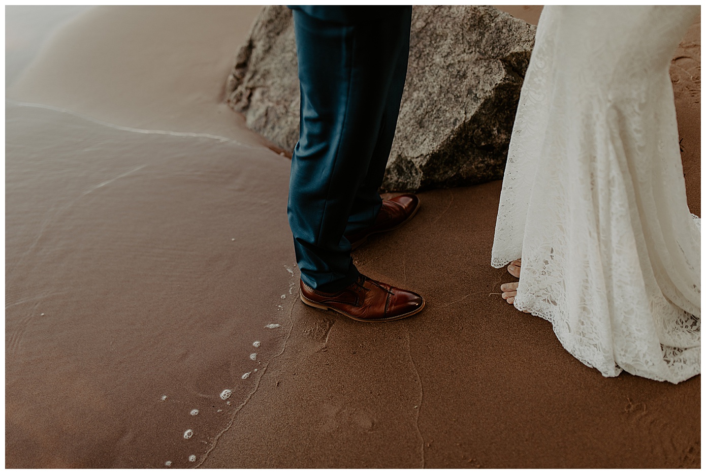 SUNNY MARQUETTE MICHIGAN ELOPEMENT | ALISON + EVAN - Steph Pickard Photo